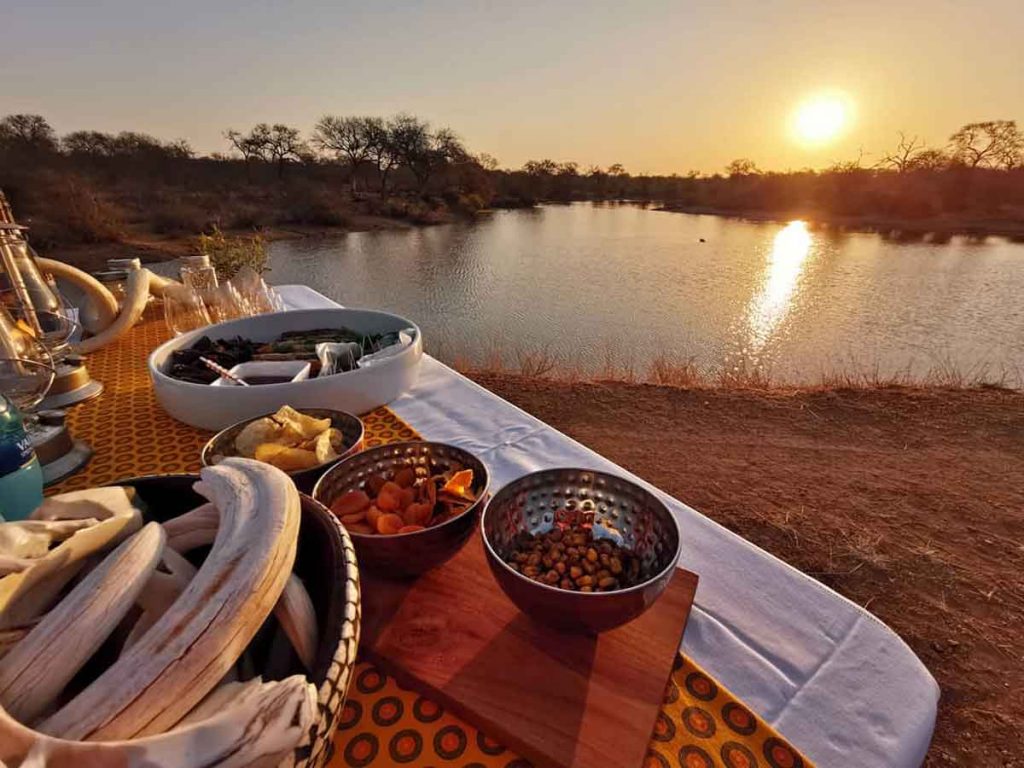 Fantastico Sundowner Session at Walkers Bush Villa